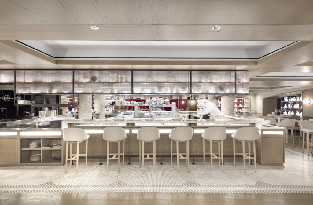 Constantine Restaurant - Downtown Toronto Hotels