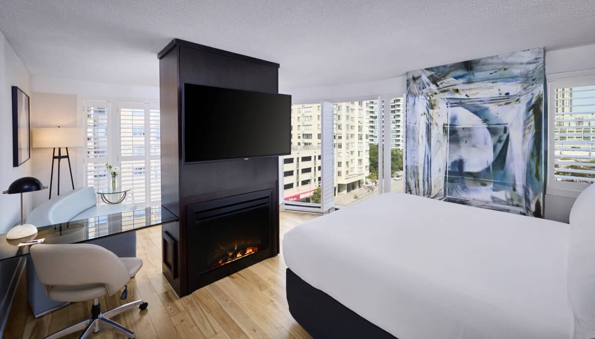 Radisson Blu Toronto Downtown - Downtown Toronto Hotels